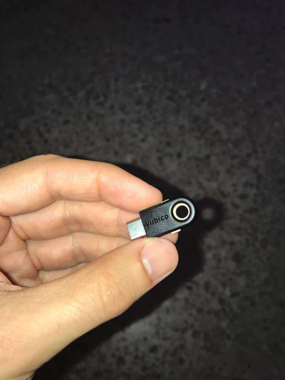 YubiKey de Yubico: cómo funciona la doble autenticación | Rincón de la ...